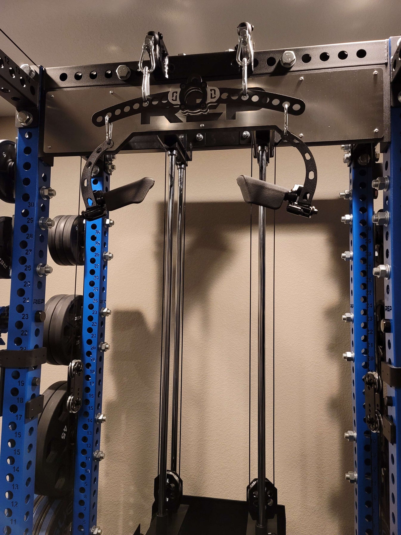 The Shorty Bar – Darko Lifting